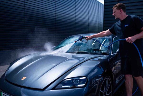 Mobile Car Valeting Near Me | Professional Car Cleaning | iValetUK